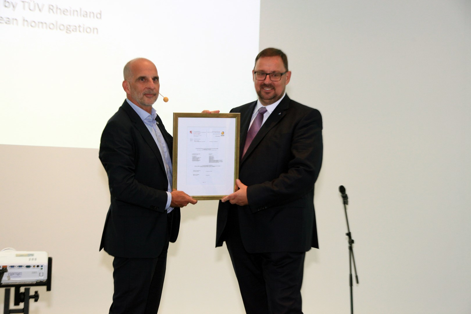 AIWAYS U5 granted EU WVTA Certificate with support from TÜV Rheinland